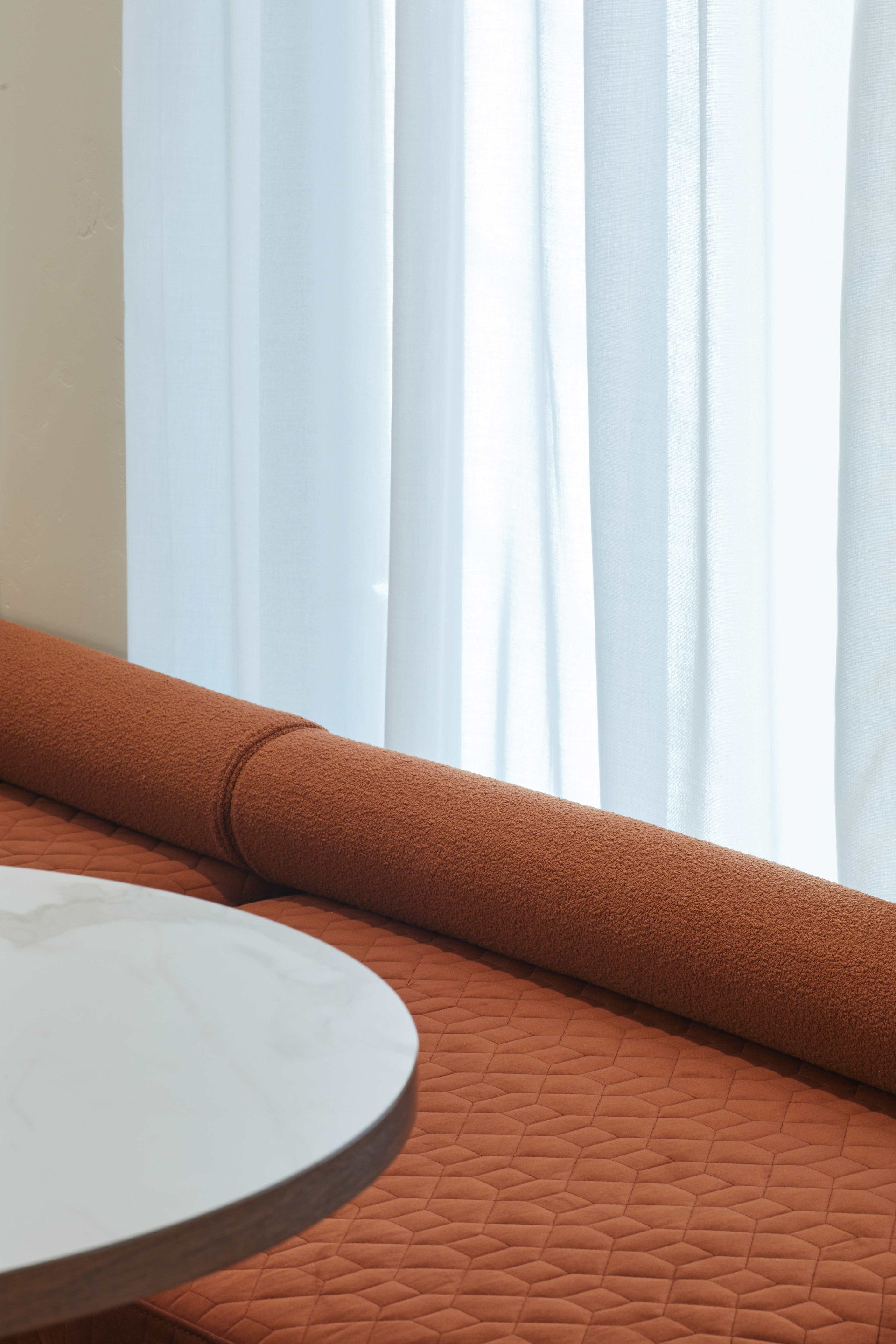 Hot desking - Cost-effective workplace solution for mobile work | Omada